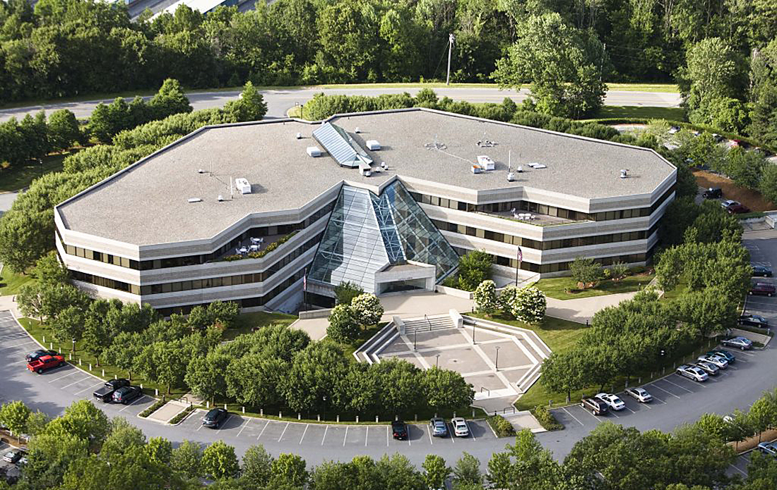 Against the Winds, Lincoln North Hits Block; RW Holmes Listing Could ...